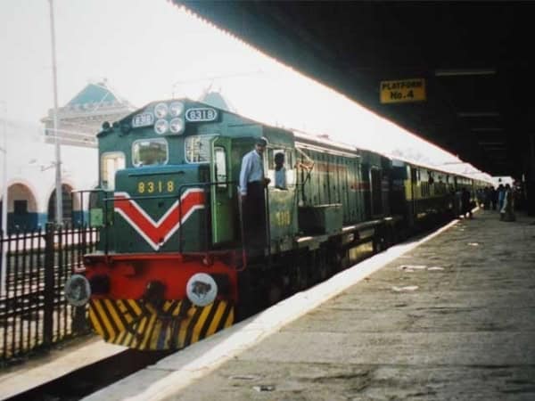 Pakistan Railways announces 20% discount in train fares