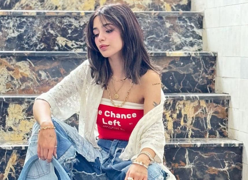 Aima Baig comes under fire over new bold pictures