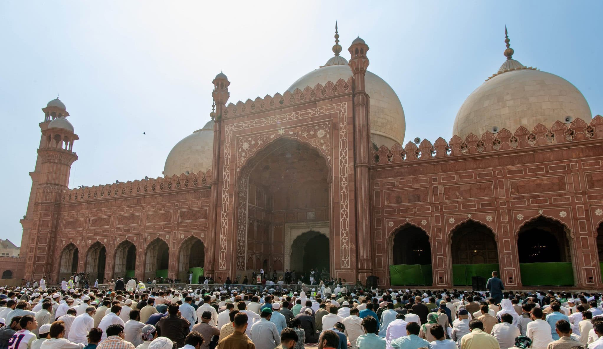 Nationwide Namaz-e-Istisqa held to seek rain amid smog crisis