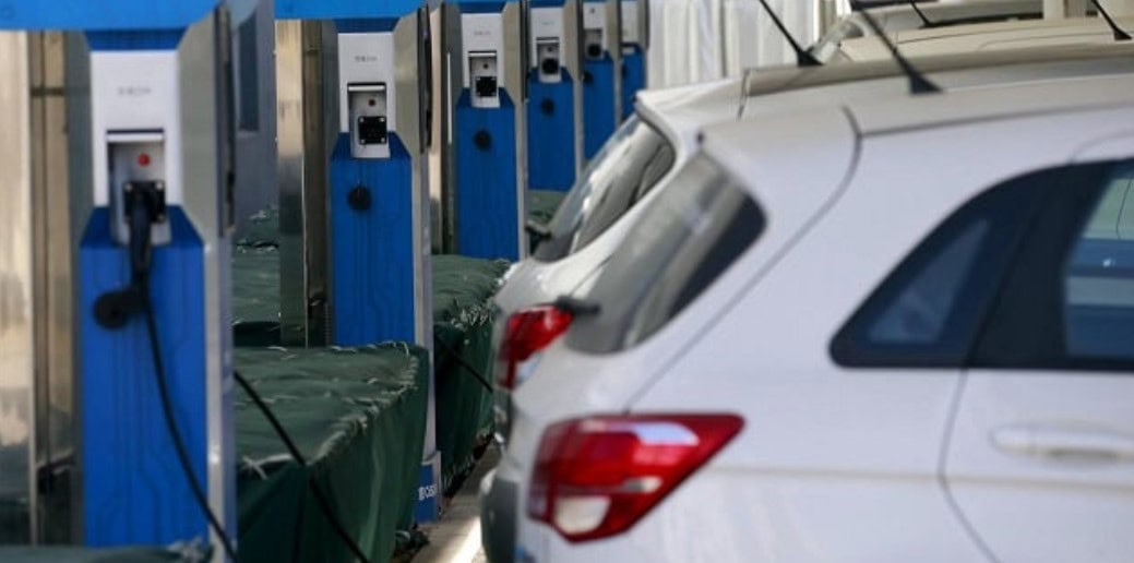 Good News for Electric car Buyers in Pakistan as lower Charging Rates ...