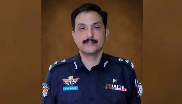 DIG Traffic Karachi Pir Muhammad Shah removed after Gul Plaza tragedy