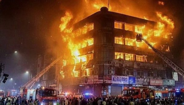 Karachi Gul Plaza fire doused after 36 Hours; 54 Still Missing as ...